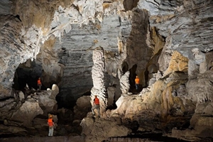 Caving tourism turns Quang Binh into hotspot for visitors - Viet Nam ...