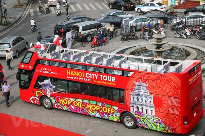 Ha Noi’s open top bus to run during evenings from August 1 - Viet Nam ...