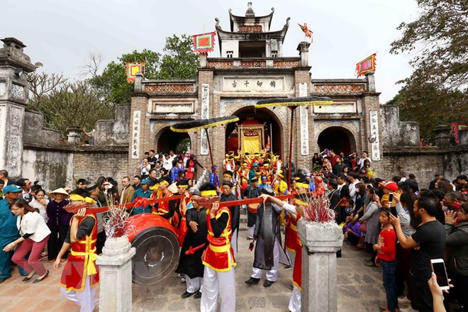 Exhibition re-enacts Viet Nam’s culture in Co Loa Citadel relic site ...