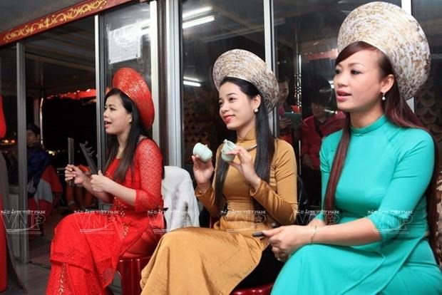 Hue folk singing to be taught at school - Viet Nam National Authority ...