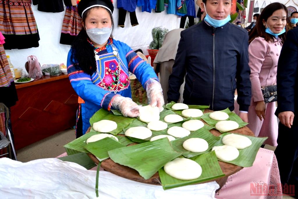 Festival "Dance on the white plateau" Bac Ha opens - Viet Nam National ...
