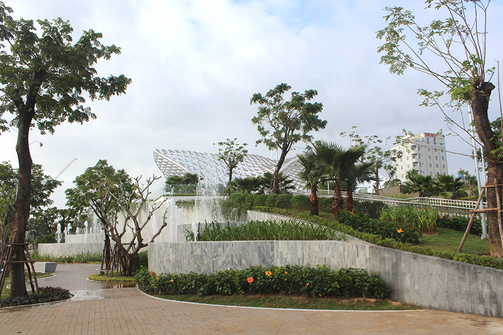 Da Nang inaugurates the expanded APEC Statue Garden Park - Viet Nam ...