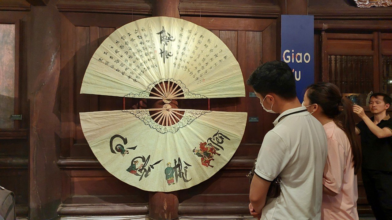 Calligraphy meets Graffiti in these beautiful works - Viet Nam National ...