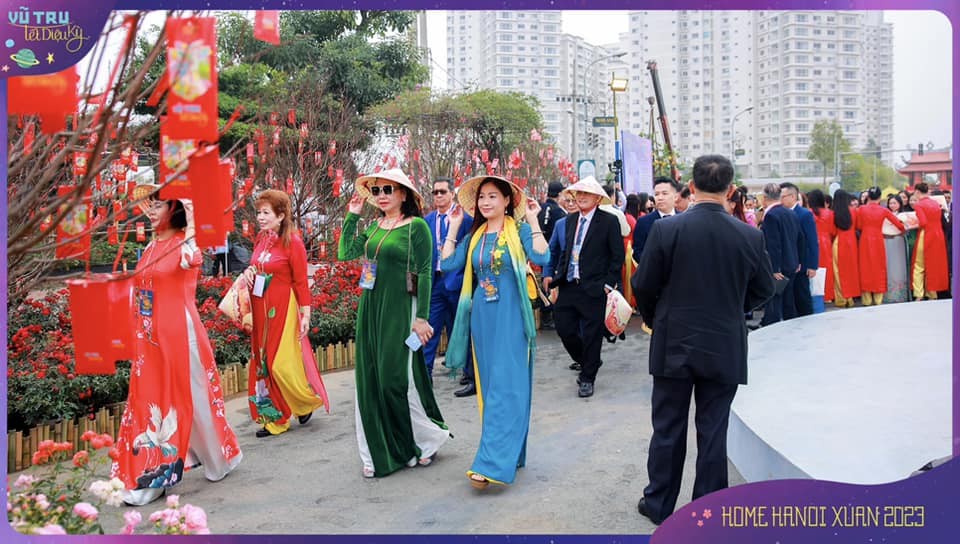 Home Hanoi Xuan 2023 Flower Road and Happy Tet Fair - Viet Nam National ...