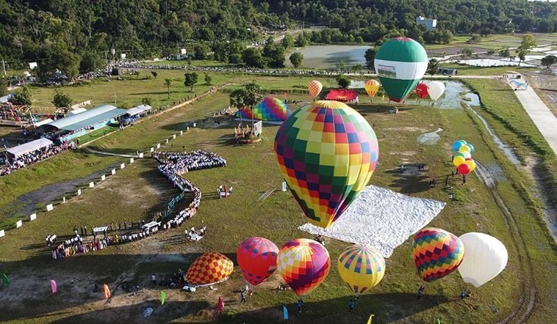 Tri Ton hot air balloon festival impresses visitors - ASEAN Tourism ...