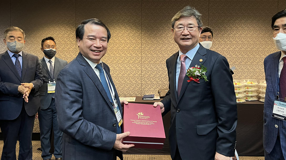 Vietnam tourism joins the Opening ceremony of the 37th Korea World ...