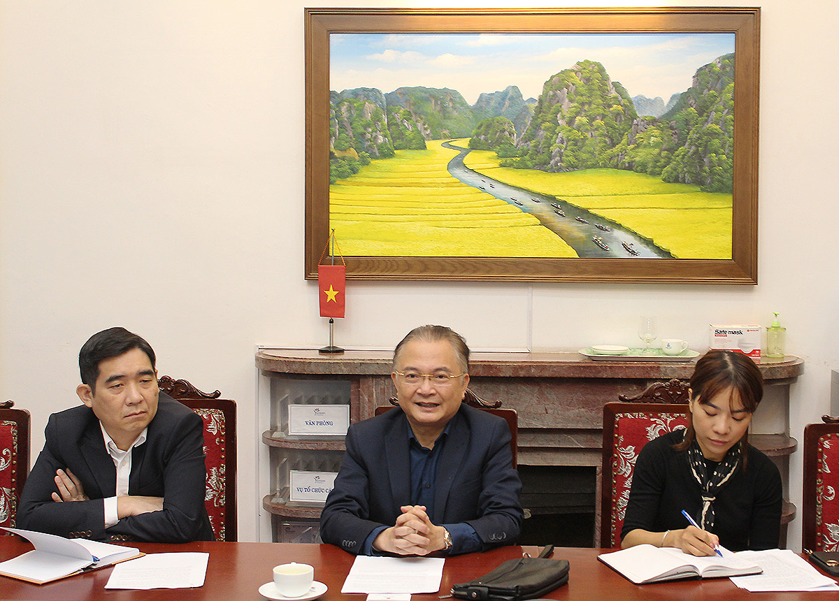 VNAT meeting the State Committee for Overseas Vietnamese Affairs - Viet ...