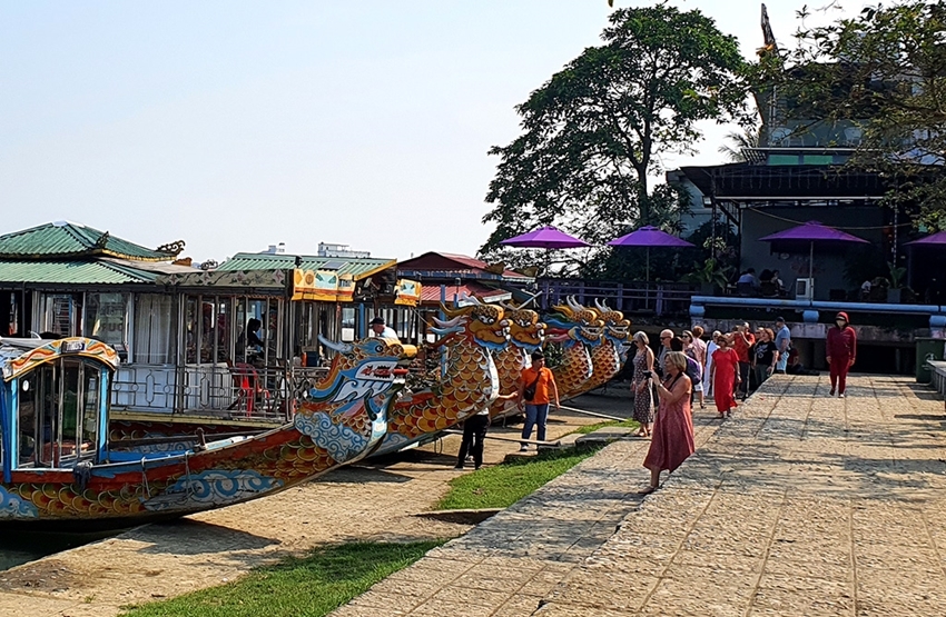 International tourist arrivals to Hue in Quarter 1 exceed 255 thousand ...