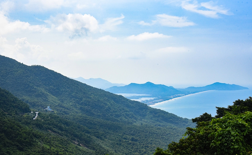 Discovering the beauty of Hai Van Pass - Viet Nam National Authority of ...