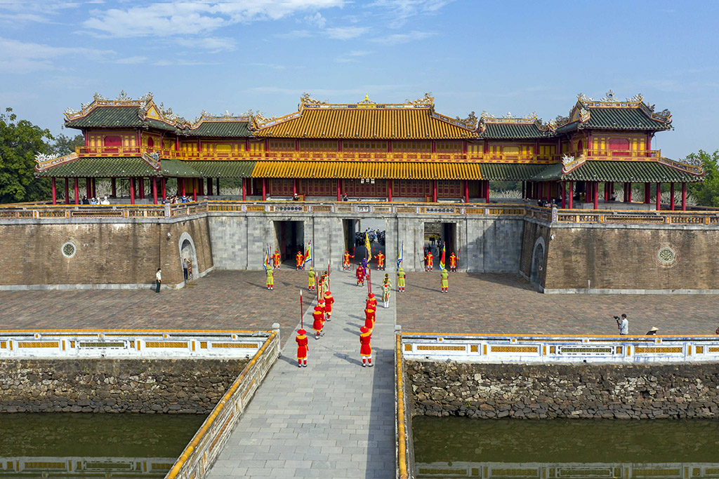 More solutions to improve the quality of smart and sustainable tourism ...