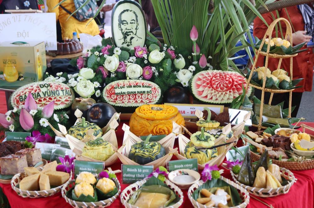 An Giang Province: Soul for 100 folk cakes - Viet Nam National ...