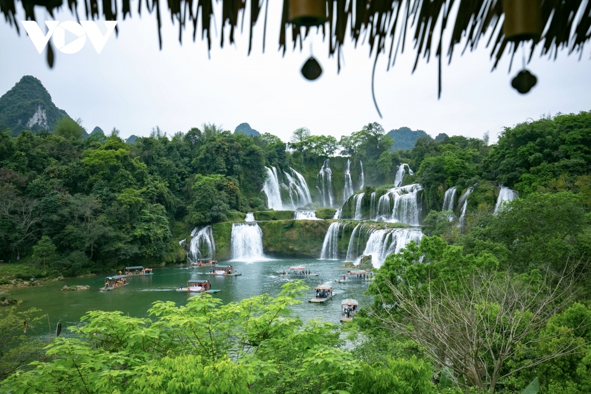 Photo: Ban Gioc-Detian waterfall tours on Vietnam-China border attract ...