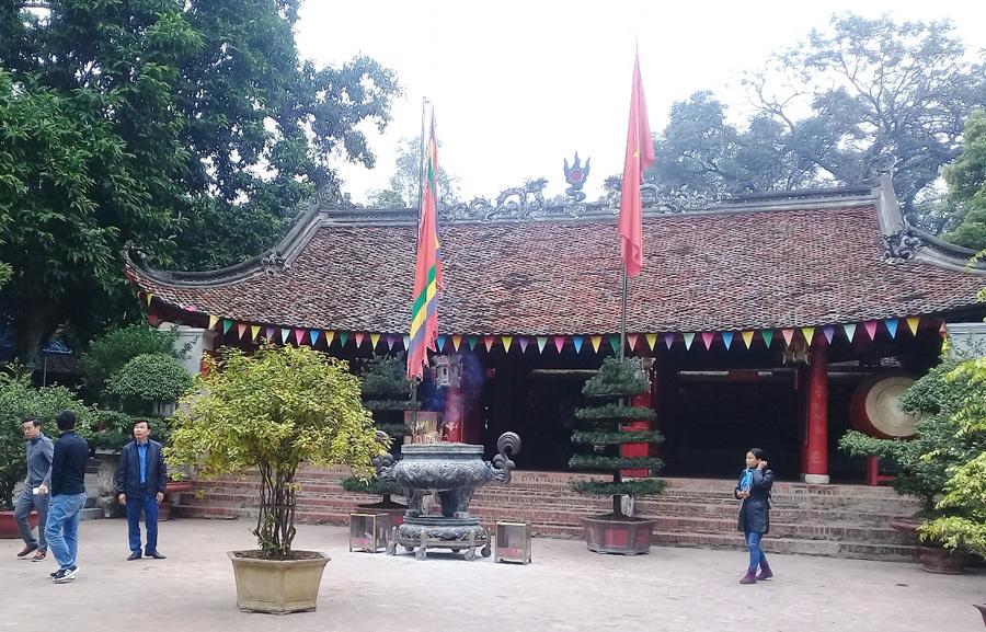 Visiting the Eastern Palace of Doai Region - Viet Nam National ...