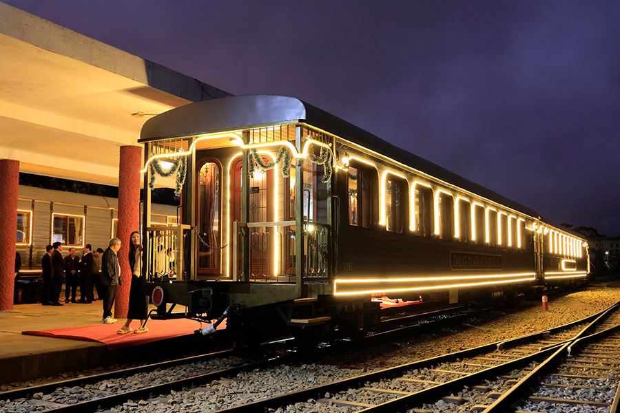 Unique experience of sightseeing Da Lat - Trai Mat by express trains ...