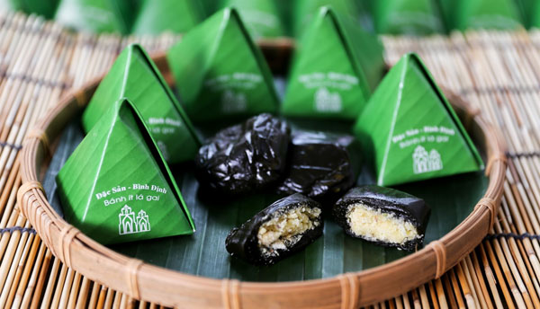 Traditional cakes on Tet holiday throughout three regions in Vietnam ...