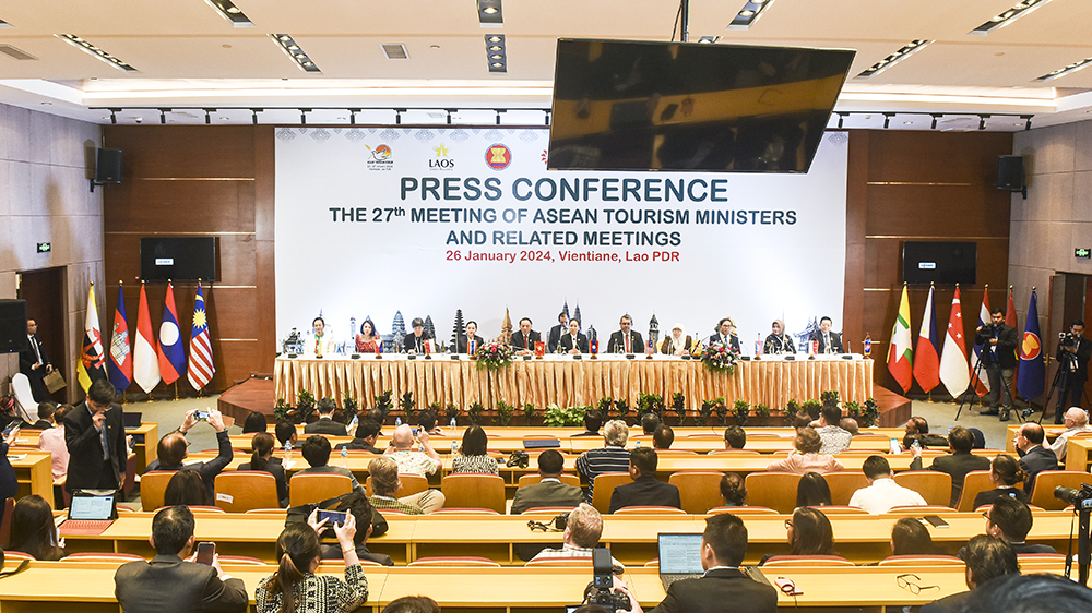 ASEAN Tourism Ministers hold a press conference on the results of ...