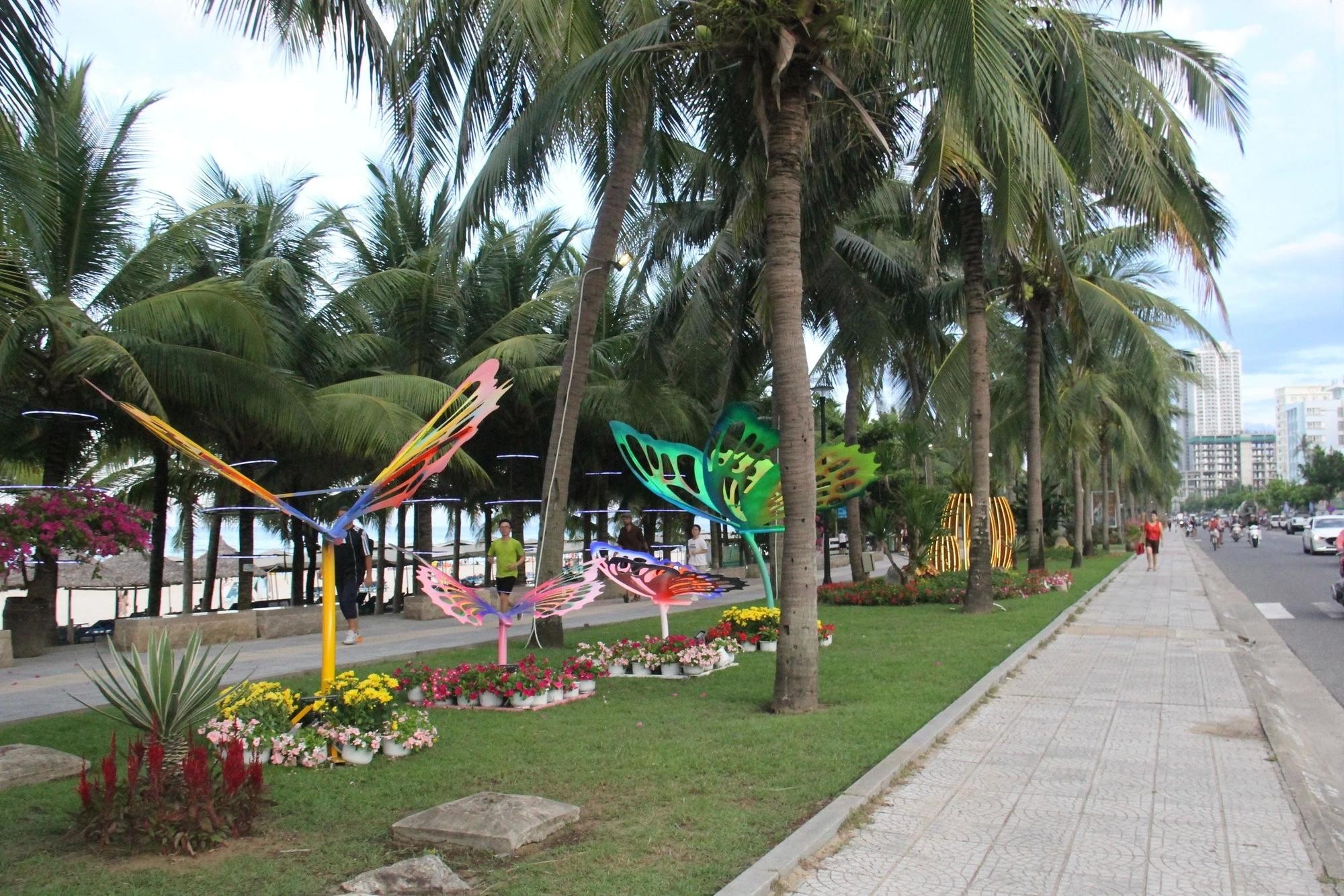 Da Nang inaugurates coastal flower street - Viet Nam National Authority ...