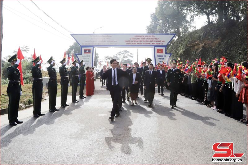 Long Sap-Pahang international border gate pair inaugurated - Viet Nam ...