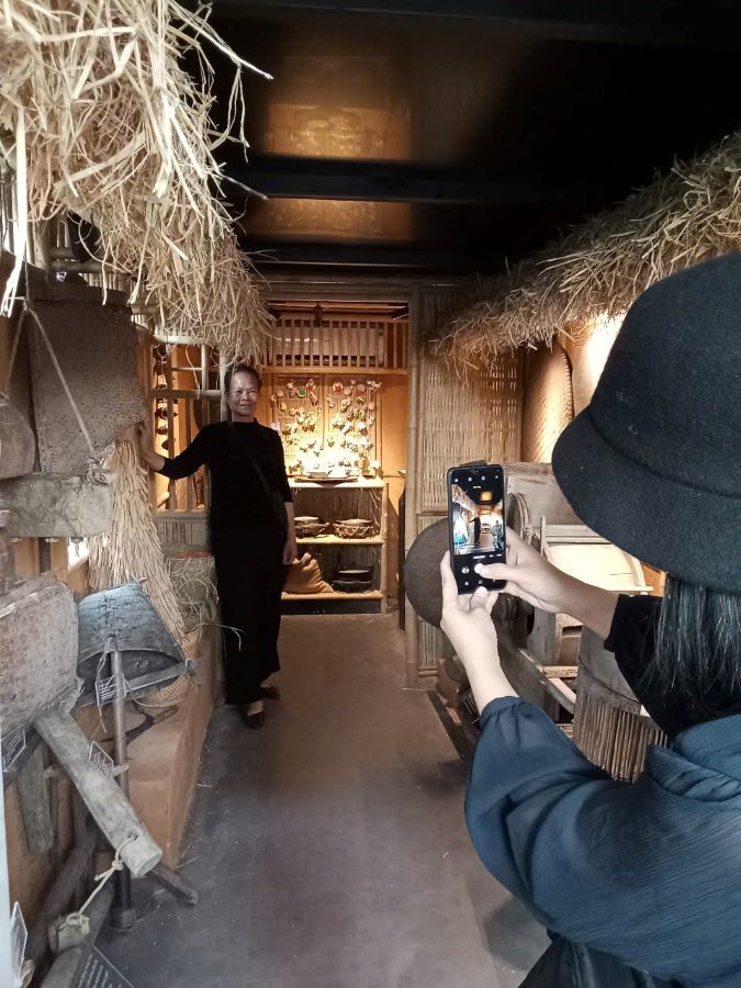 Old tales from the subsidy era told at Truc Bach Night - Viet Nam ...