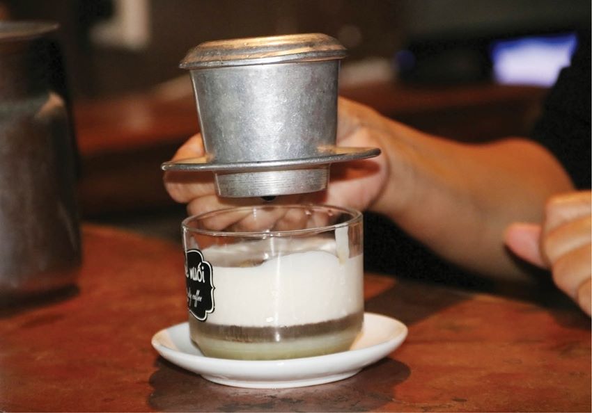 Salted Coffee Brings the World to Hue - Viet Nam National Authority of ...