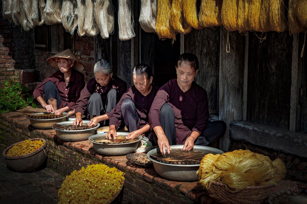 The traditional village of Tussah Silk weaving – Vietsky Travel