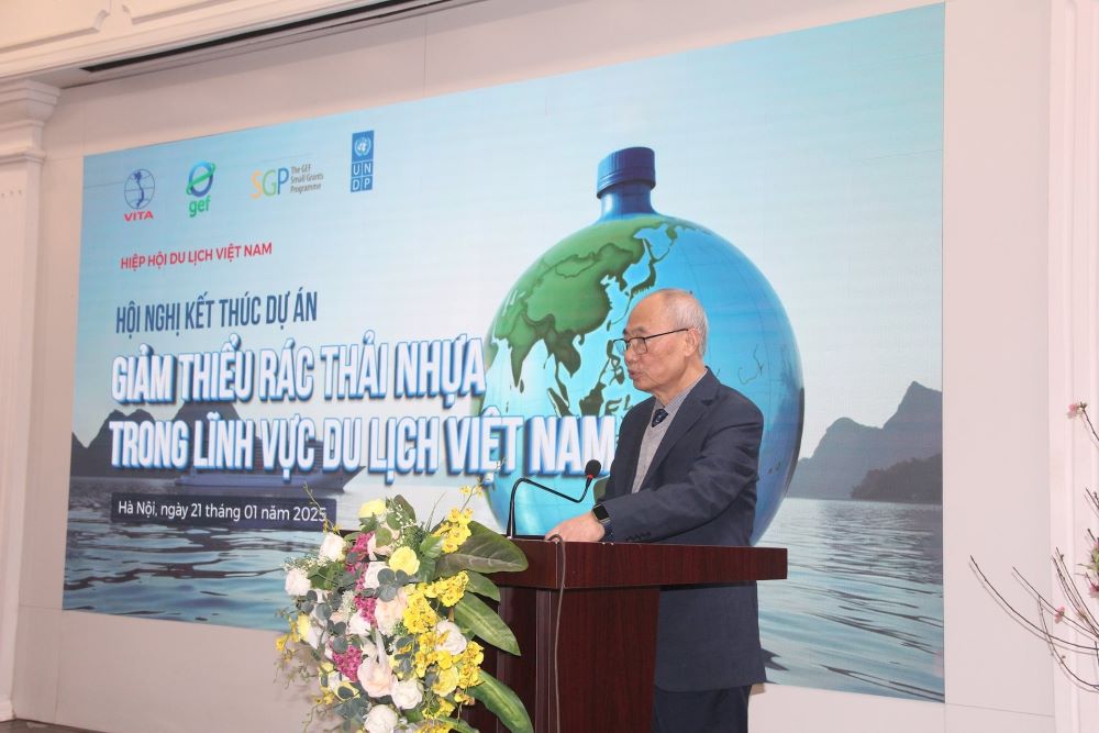 Quang Nam’s efforts in reducing plastic waste in tourism - Viet Nam ...