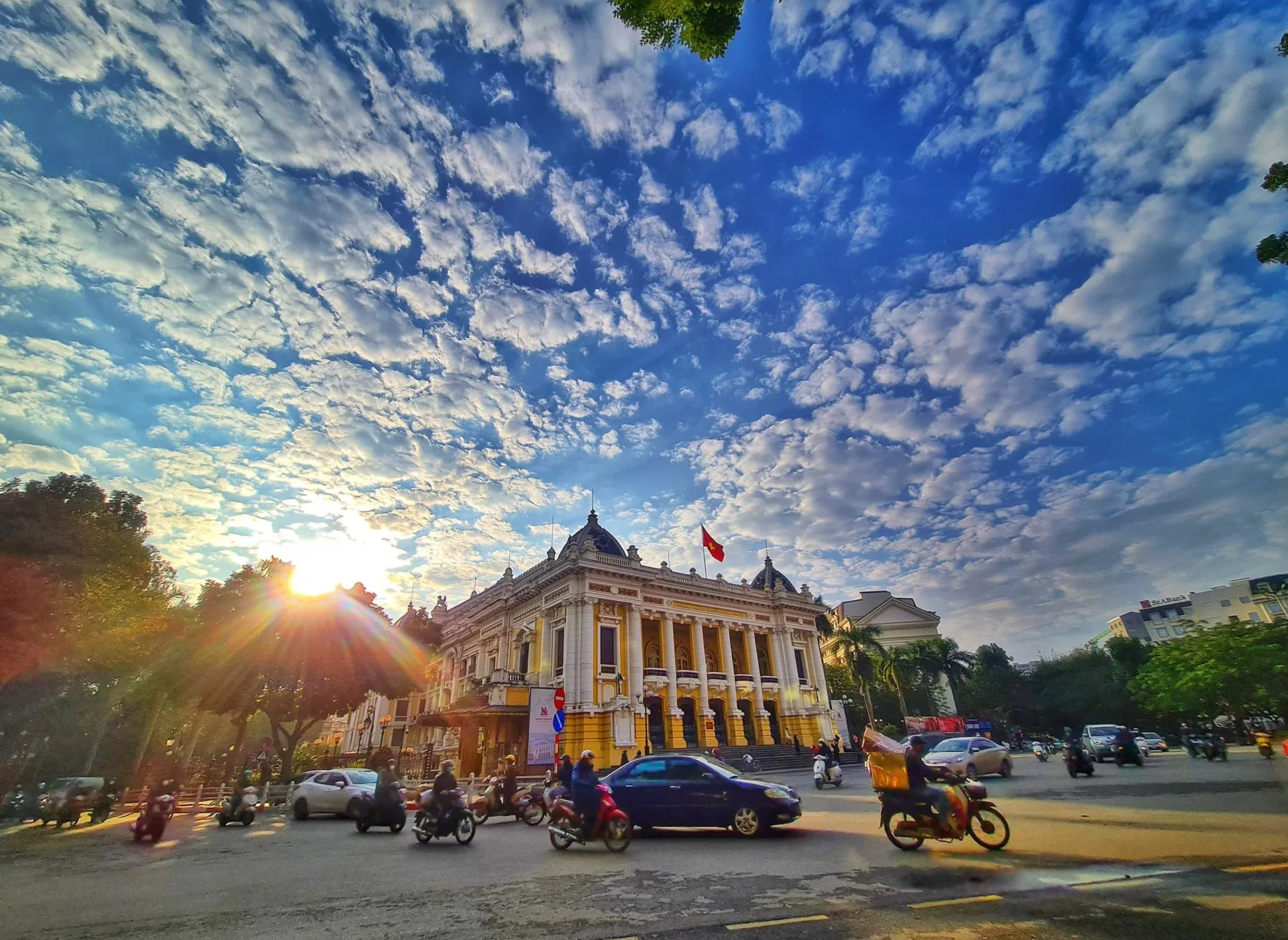 Hanoi welcomes over 18 million visitors in January-July period - Viet ...