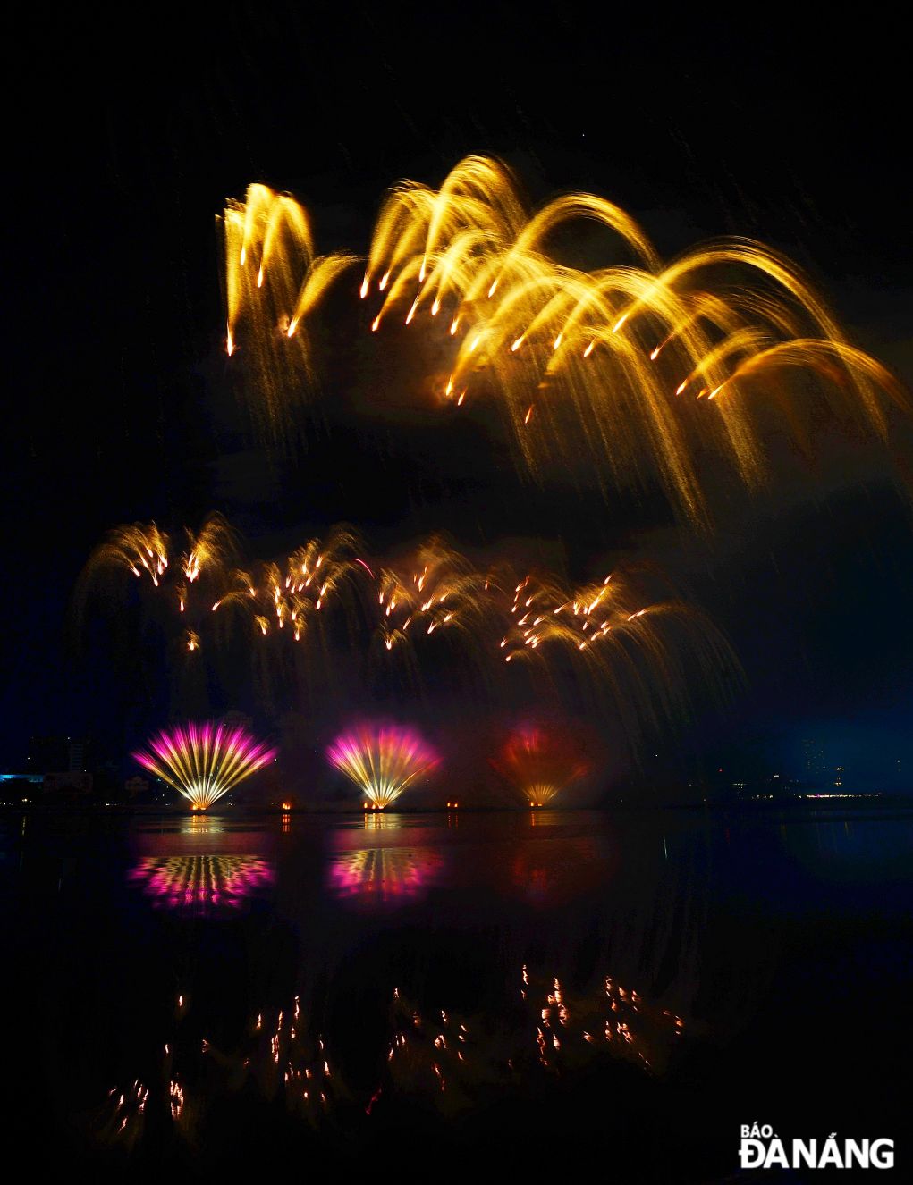 "Legacy of Culture" illuminates Da Nang’s Han River - Viet Nam National ...
