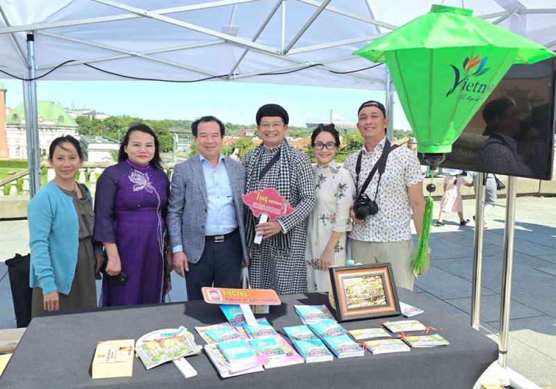 Hue participates in Vietnam Tourism Promotion Program in Warsaw, Poland ...