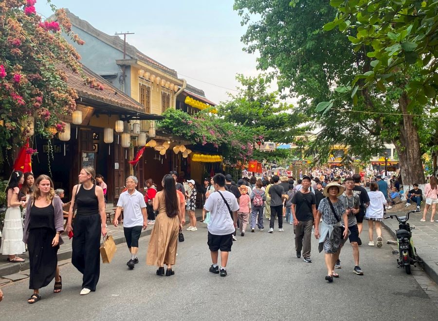 Hoi An becomes a global tourist hub - Webpage for the Tourism ...