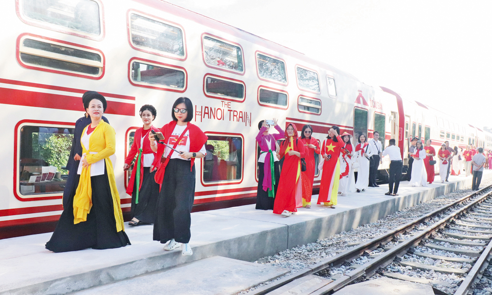 Captivating journey from Hanoi Train to the land of Quan ho - Viet Nam ...