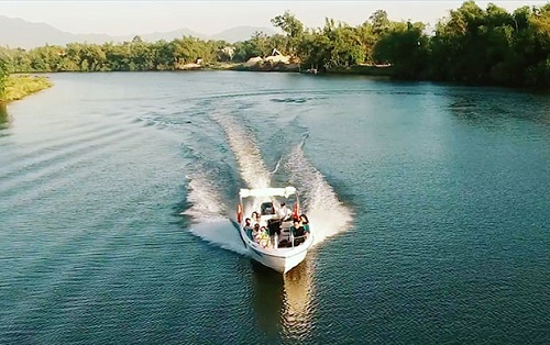 'Da Nang River Tour' clip for advertising boat tours - Viet Nam ...