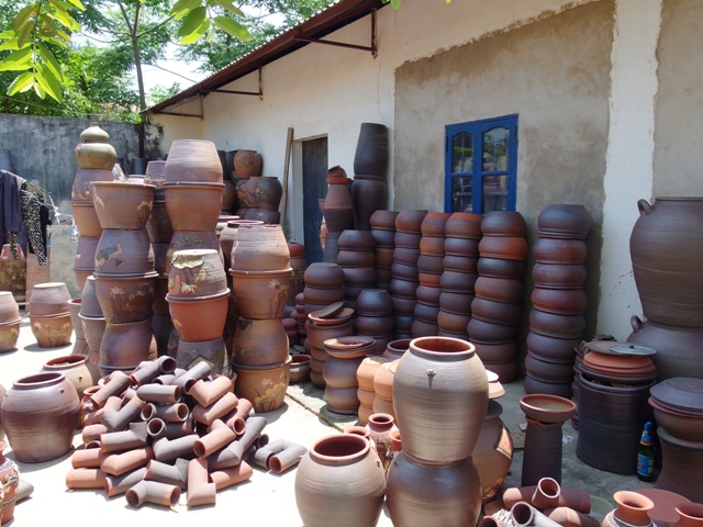 Phu Lang ceramic village in Bac Ninh province - Viet Nam National ...