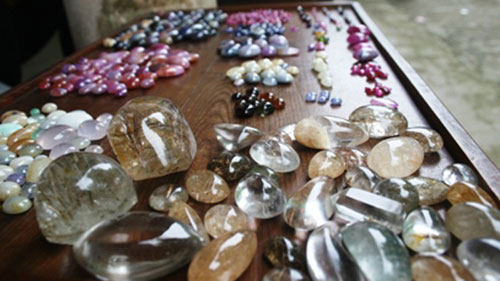 Luc Yen natural stone market - Viet Nam National Authority of Tourism