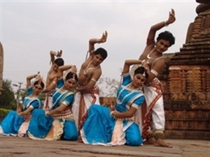 Popular Indian dancers to perform in Hanoi - Viet Nam National ...