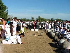 Cham Muslims in Binh Thuan welcome New Year - Viet Nam National ...