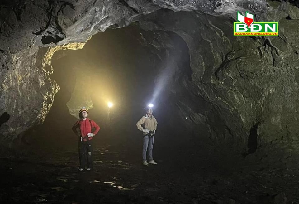 Khám phá thêm 100m thuộc hang C7 tại xã Buôn Choáh, huyện Krông Nô ...