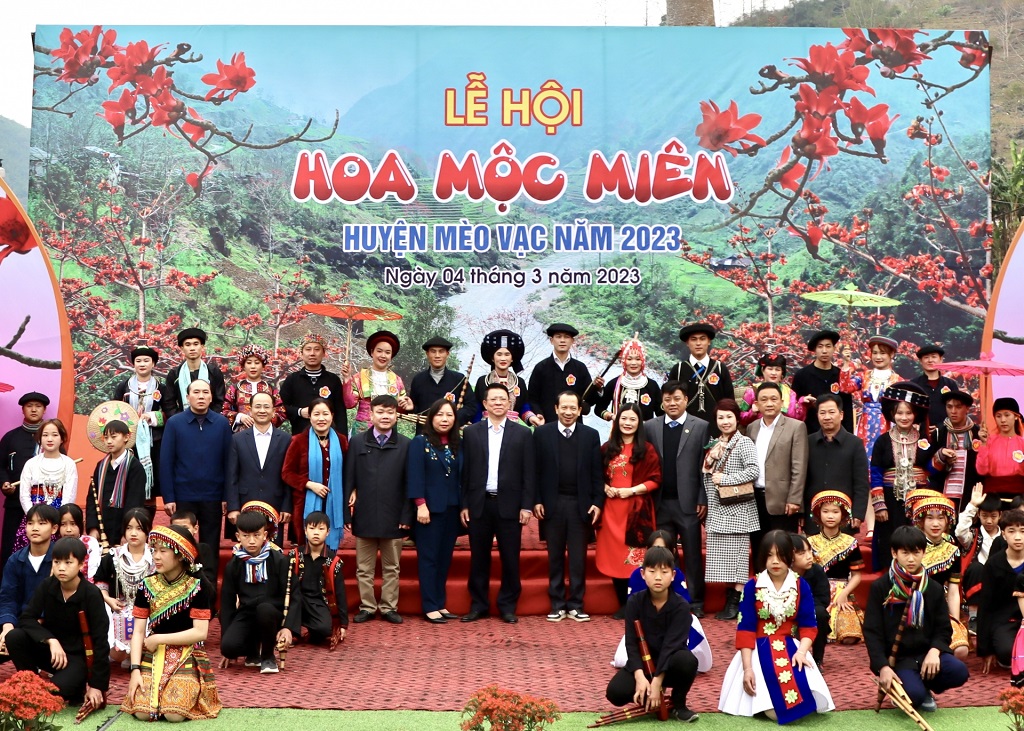 Hà Giang: Mèo Vạc tổ chức Lễ hội Hoa Mộc miên - Cục Du lịch Quốc Gia ...