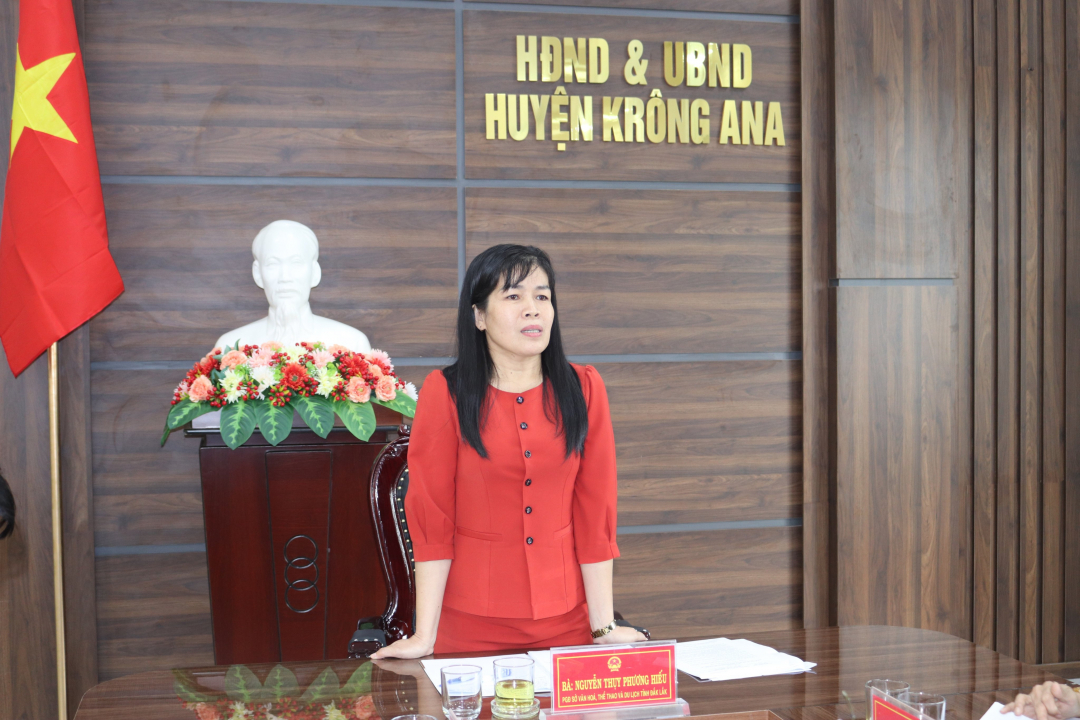 Bàn giao hồ sơ 2 di tích quốc gia thác Dray Sáp Thượng và thác Dray Nur ...