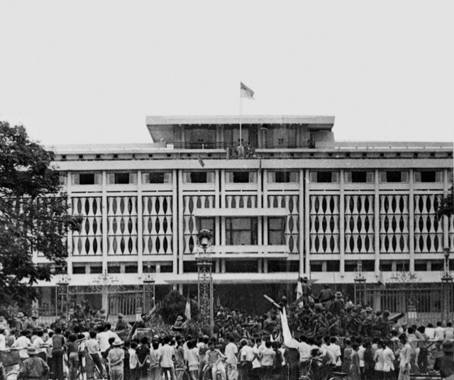 Trưng bày Đảng Cộng sản Việt Nam - Những mốc son lịch sử - Cục Du lịch ...