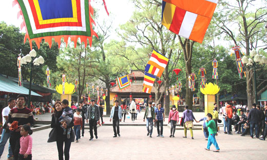 Sức hút hội xuân Côn Sơn - Kiếp Bạc - Cục Du lịch Quốc Gia Việt Nam